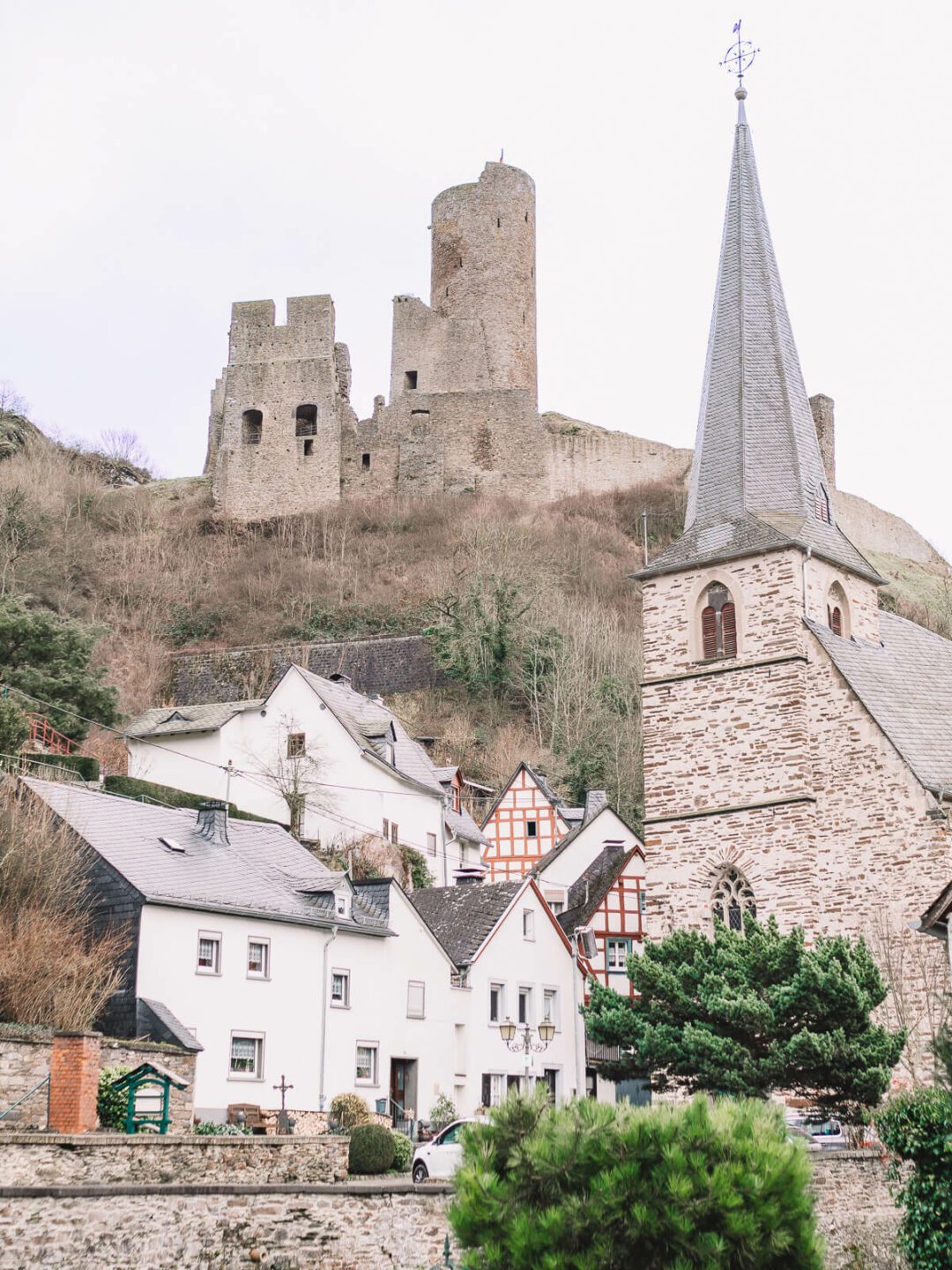 Monreal: das schönste Dorf der Eifel? | the travelogue