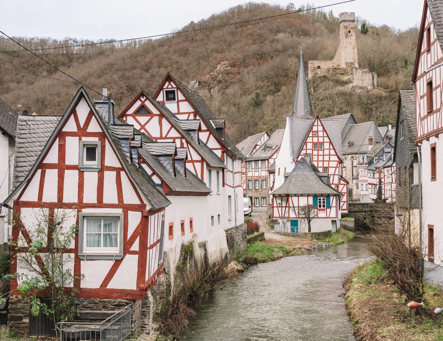 Monreal: das schönste Dorf der Eifel? | the travelogue